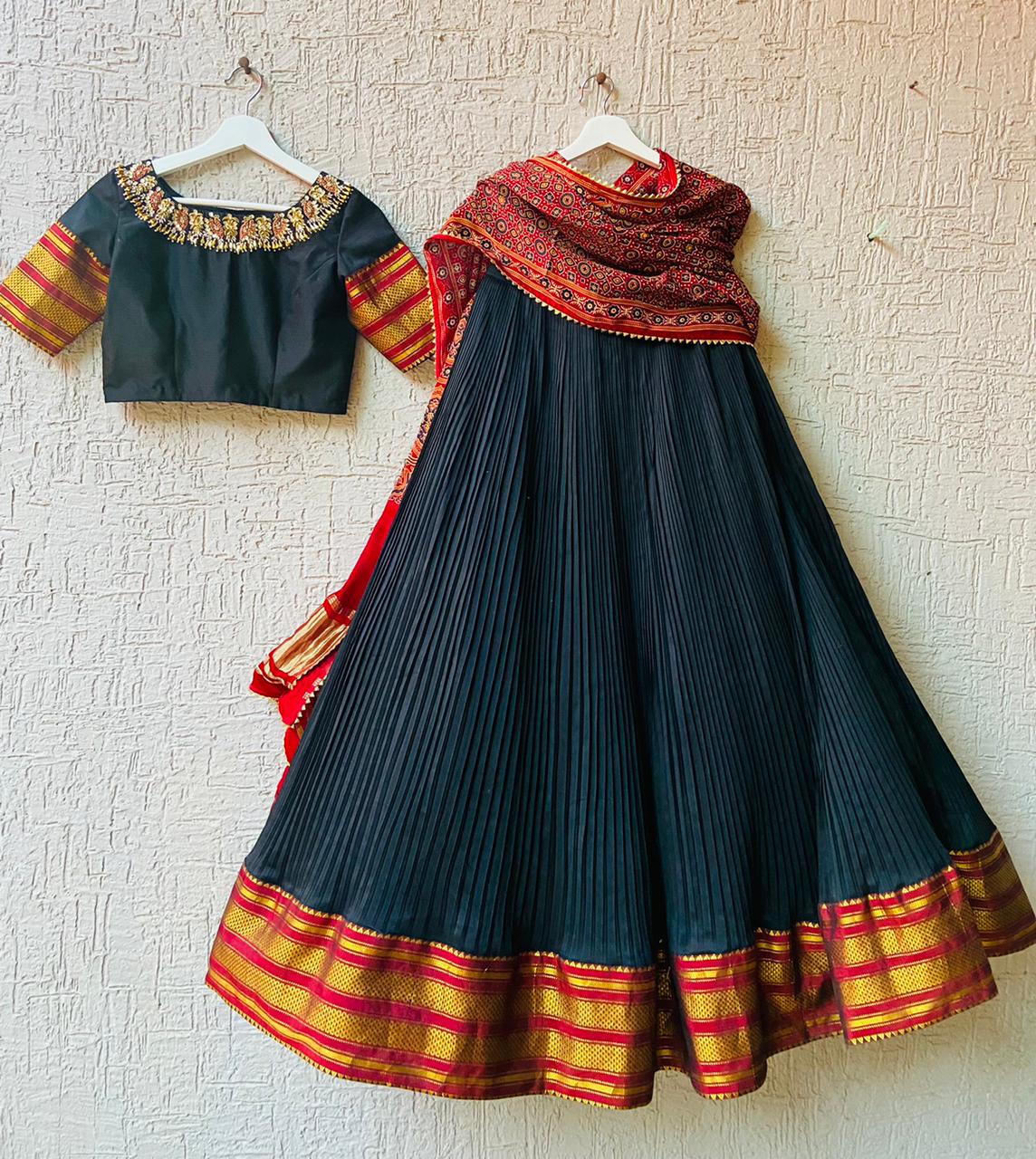 Black Pure Silk Narayanpet Lehenga – myRiti